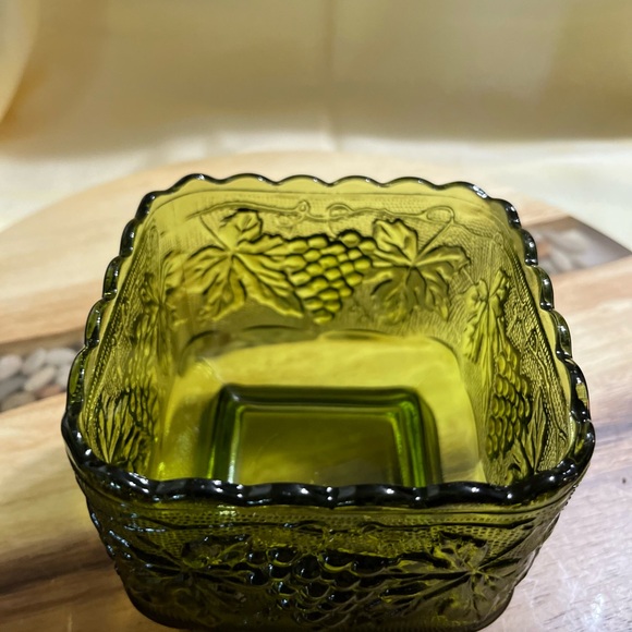 Accents | Vintage Indiana Green Glass Candy Dish Grape Design ...